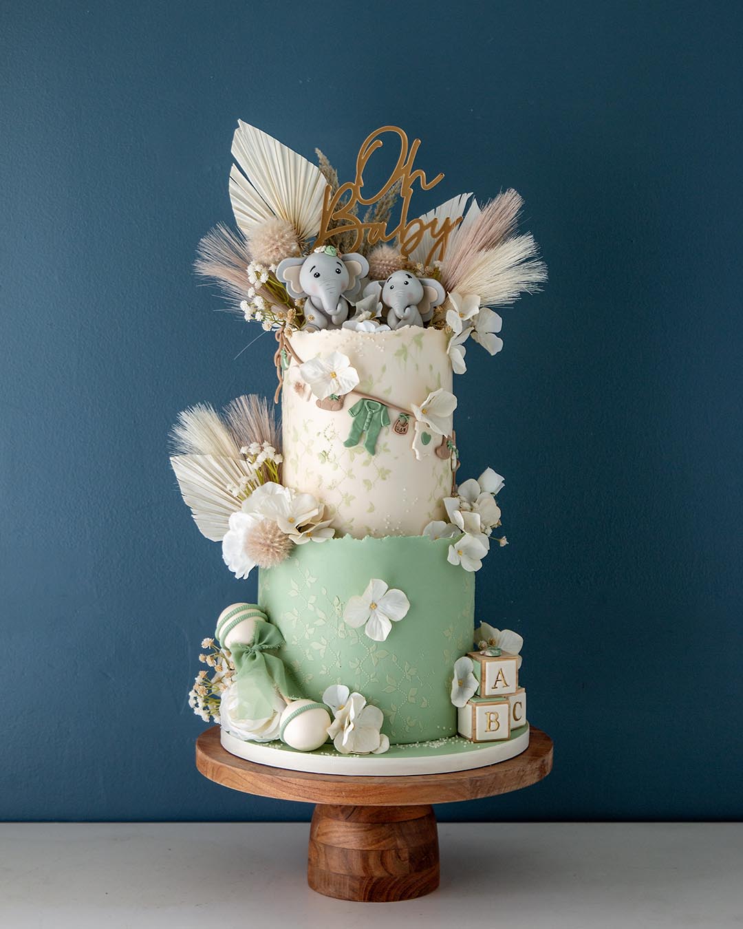 Shop the Best Custom Cakes In Miami - Celebrate in Style! | Elegant ...